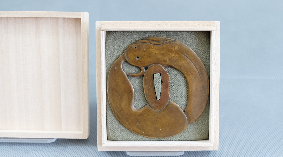Very rare Tsuba Japanese Fish long sixe for sale japonesa en venta