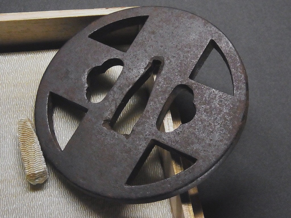 Christian Kirishitan Japanese Meiji Tsuba for sale japonesa en venta
